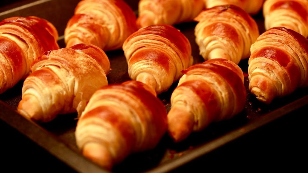 Receta de Croissants con Thermomix paso a paso para hornear en casa ...