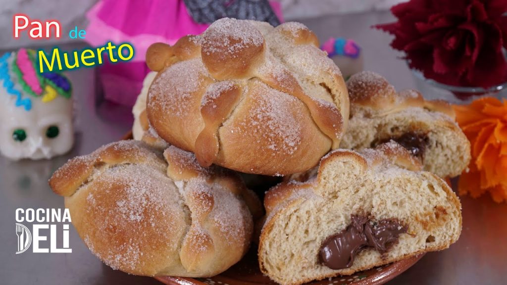 Receta de Pan de Muerto Relleno de Nutella y Fresas Paso a Paso ...