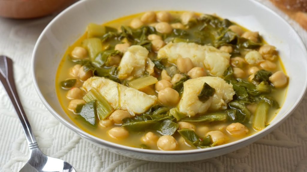 Receta de Potaje de Garbanzos con Acelgas y Bacalao Paso a Paso para un ...