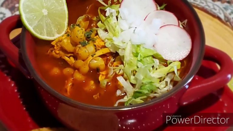 Receta de Pozole Rojo de Pollo Fácil y Delicioso Paso a Paso - Recetas ...