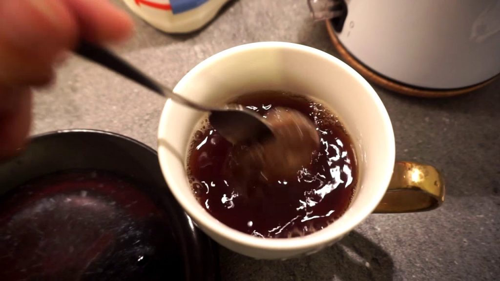 Cómo preparar un delicioso té con leche paso a paso en casa - Recetas ...